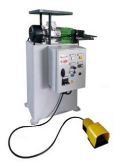 VIŠENAMJENSKA MAŠINA ZA ZAVRTANJE ŠARAFA, MATICA I KLINOVA U DRVENE ...